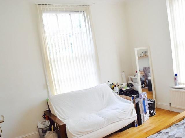 4 Bed Maisonette, Malden Crescent, NW1