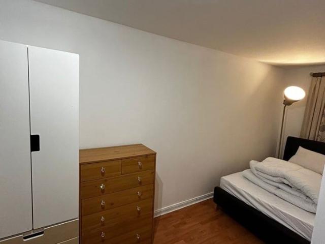 4 Bed Maisonette, Oakley House, B66