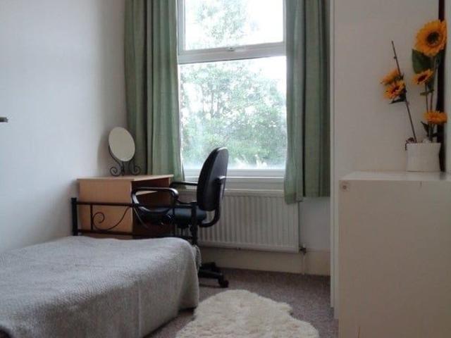 4 Bed Maisonette, Bulwer Road, E11