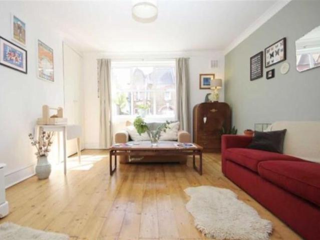 4 Bed Maisonette, Clementina Road, E10