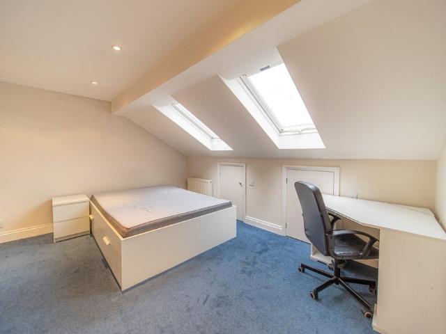 4 Bed Maisonette, Frithville Gardens, W12