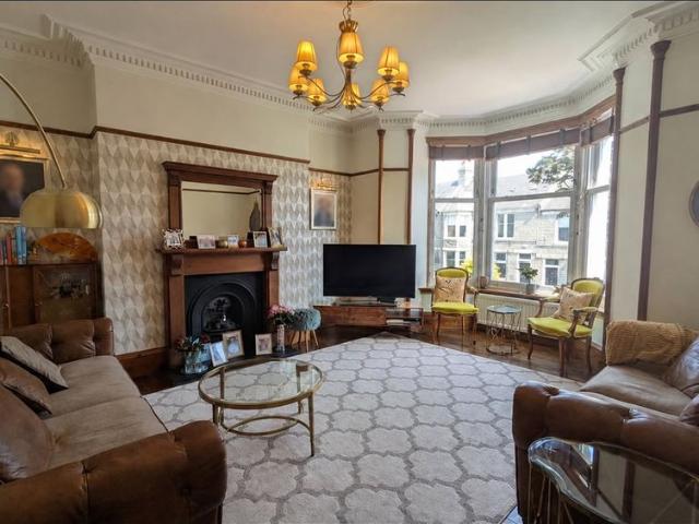 4 Bed Maisonette, Hammersmith Road, AB10