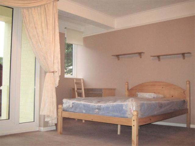 4 Bed Maisonette, Hickling House, SE16