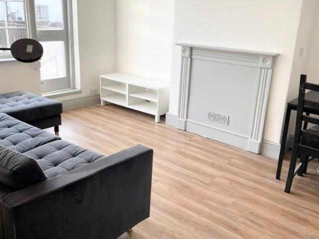 4 Bed Maisonette, Wellington Hill West, BS9