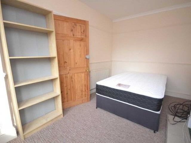 4 Bed Pitcroft Avenue, Reading
