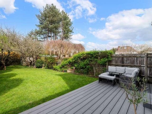 4 bed property for sale
