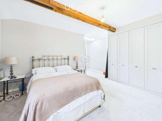 4 bed property for sale
