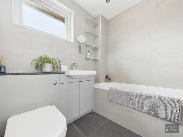 4 bed property for sale