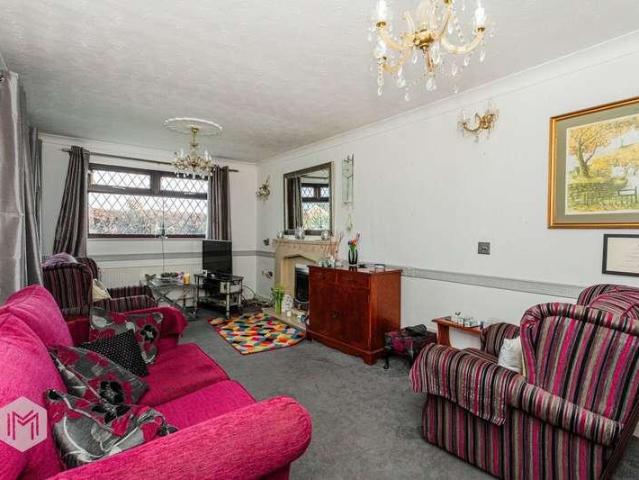 4 bed property for sale
