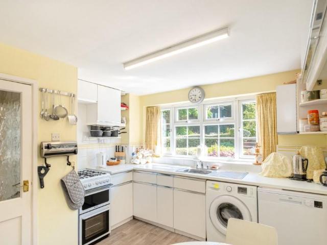 4 bed property for sale
