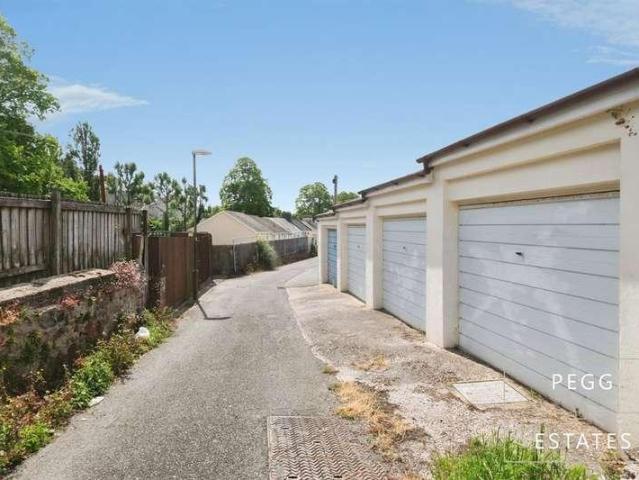 4 bed property for sale
