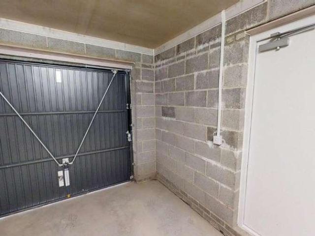 4 bed property for sale