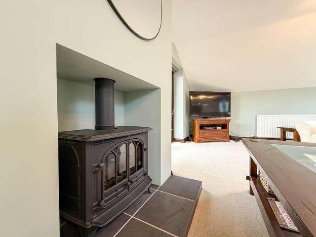4 bed property for sale