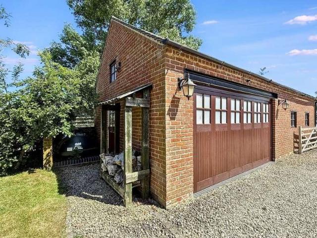 4 bed property for sale