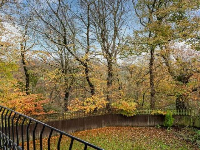 4 bed property for sale