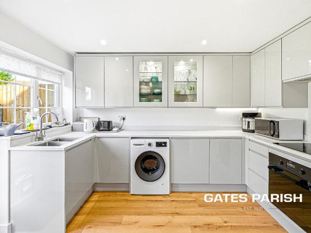 4 bed property for sale