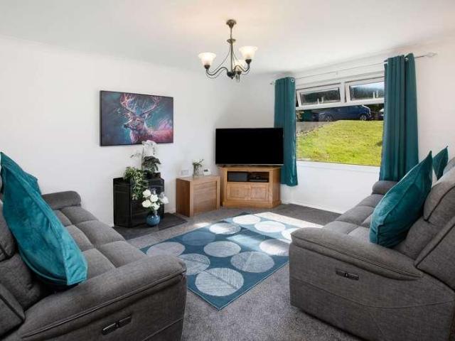 4 bed property for sale