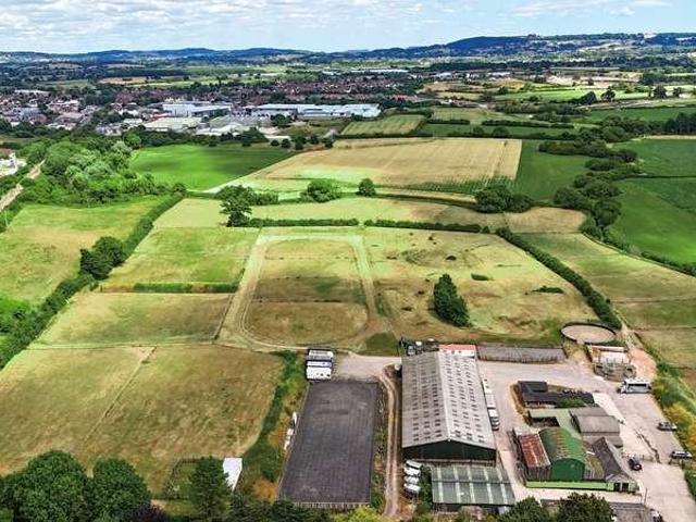 4 bed property for sale