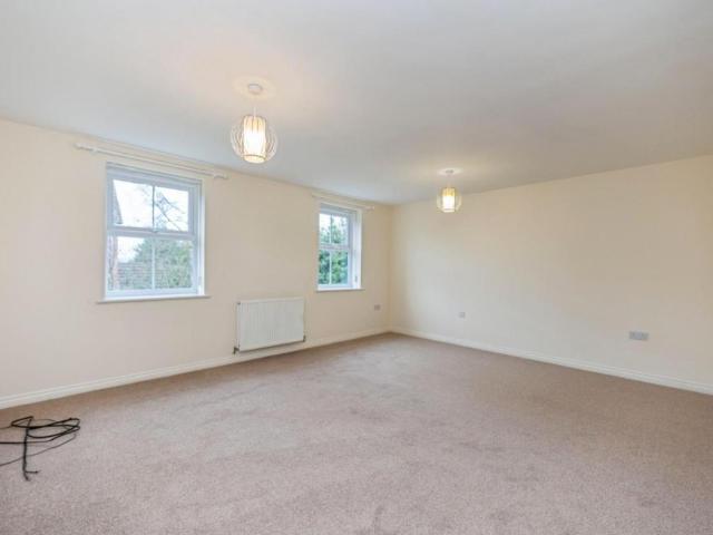 4 bed property for sale