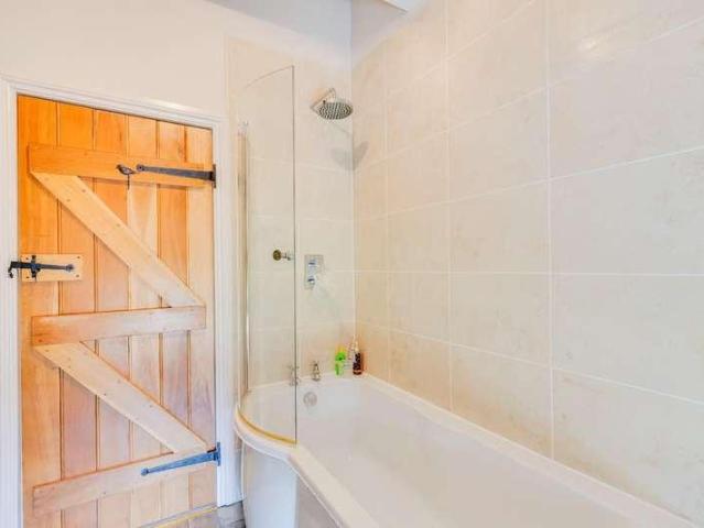 4 bed property for sale