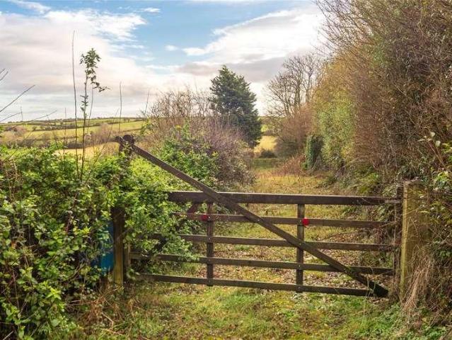 4 bed property for sale