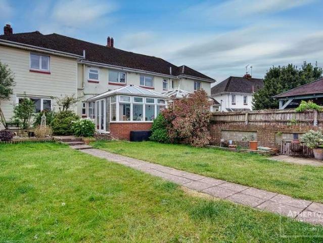 4 bed property for sale