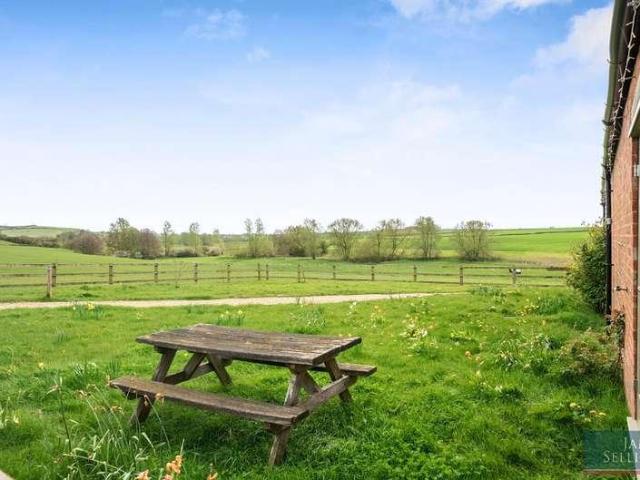 4 bed property for sale