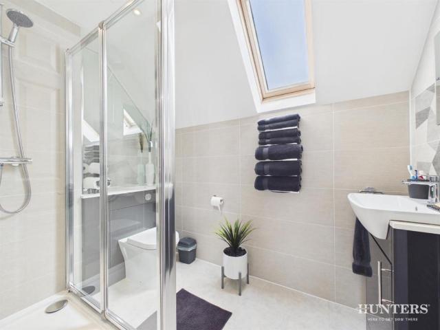 4 bed property for sale