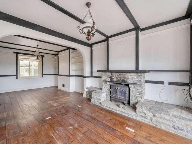 4 bed property for sale