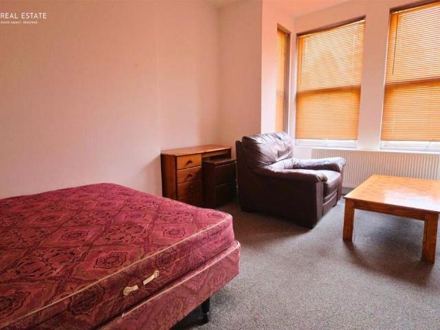 4 bed property for sale