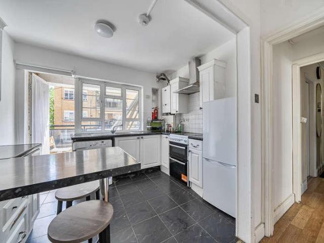 4 bed property for sale