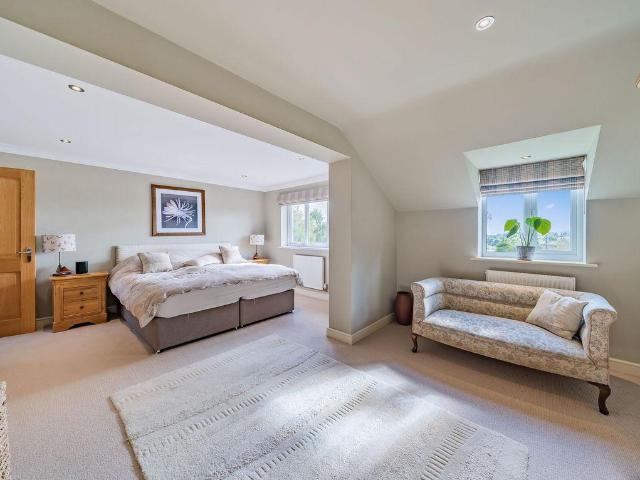 4 bed property for sale
