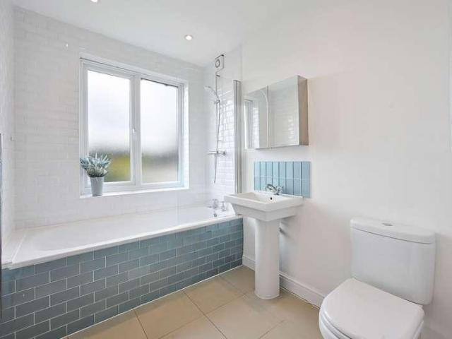 4 bed property for sale