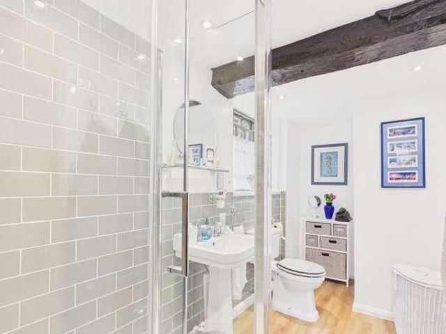 4 bed property for sale
