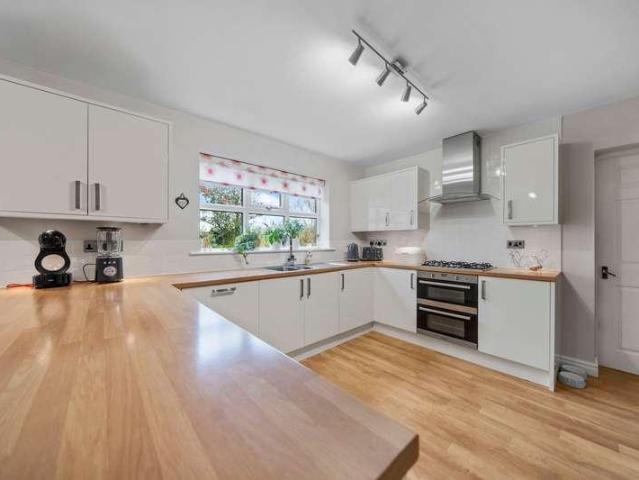 4 bed property for sale