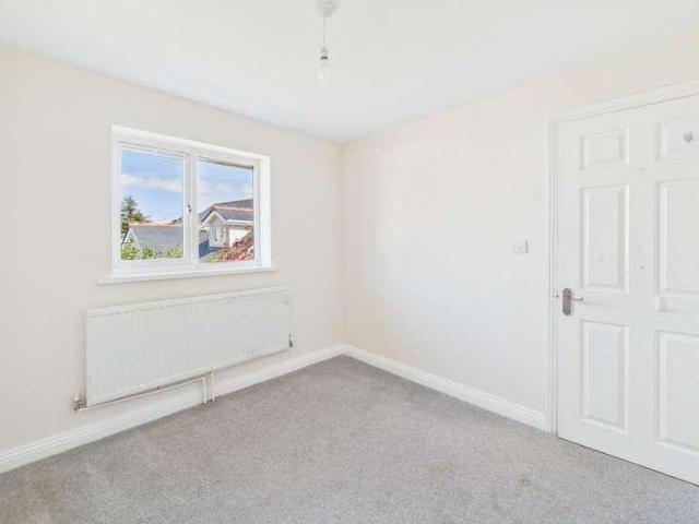 4 bed property for sale