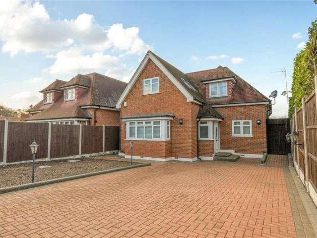 4 bed property for sale