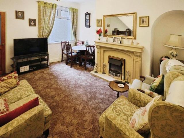 4 bed property for sale