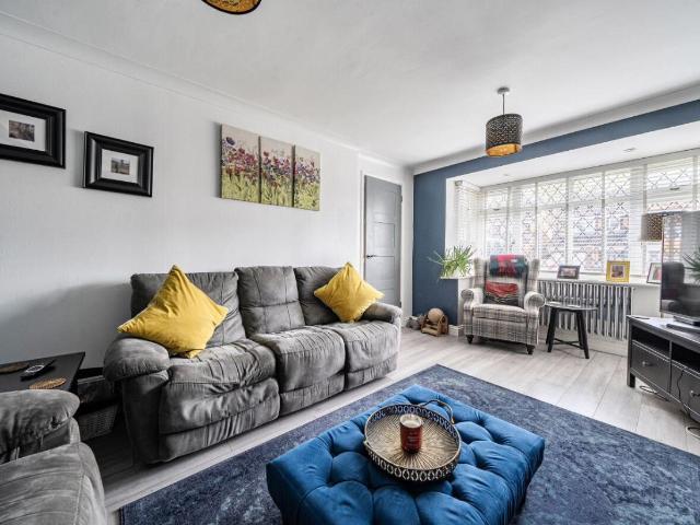 4 bed property for sale