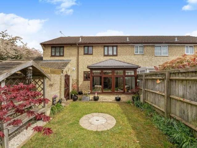 4 bed property for sale