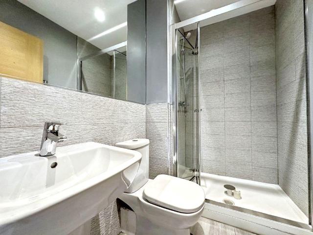 4 bed property for sale
