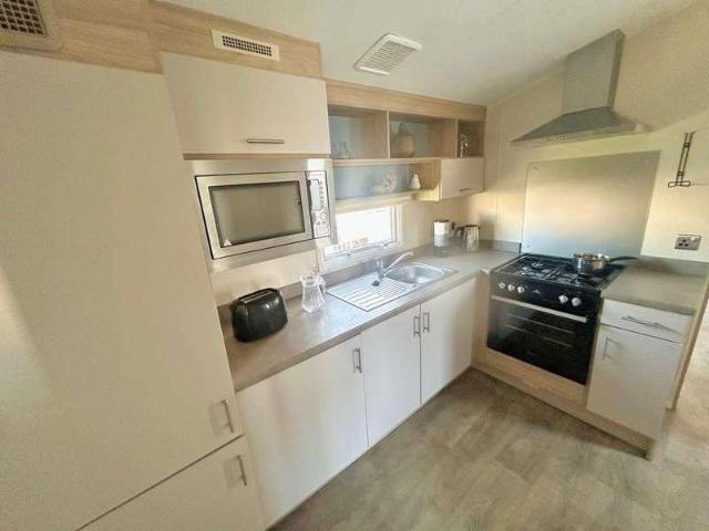 4 bed property for sale
