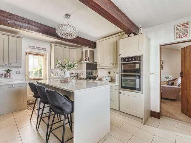 4 bed property for sale