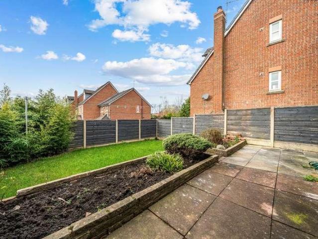 4 bed property for sale