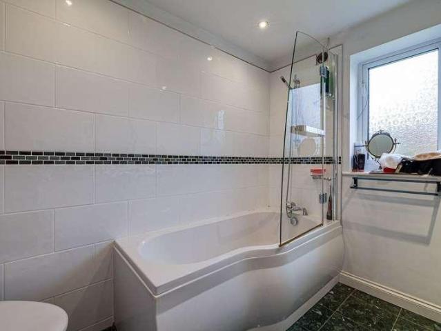4 bed property for sale
