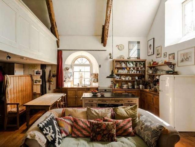 4 bed property for sale