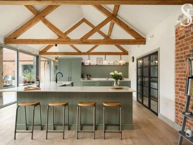 4 bed property for sale