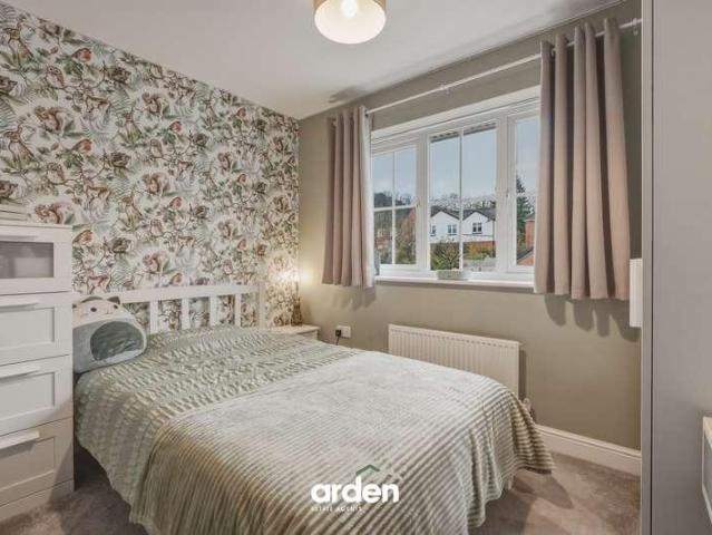 4 bed property for sale