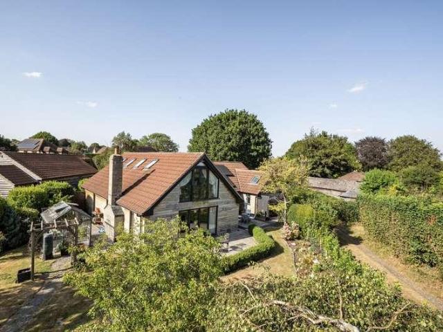 4 bed property for sale