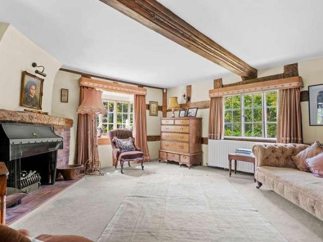 4 bed property for sale